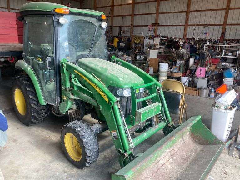 John Deere 3720 Compact Utility Tractor with JD 300CX Loader, Utility ...