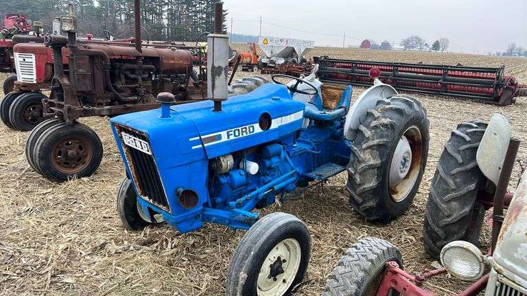 Ford 3600 Tractor, Gas, 2,356 hrs, good rubber, power steering, engine ...
