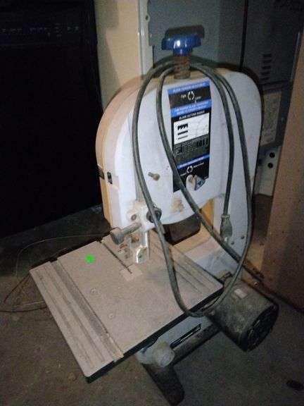 Delta Shopmaster verticle band saw - Metzger Property Services LLC