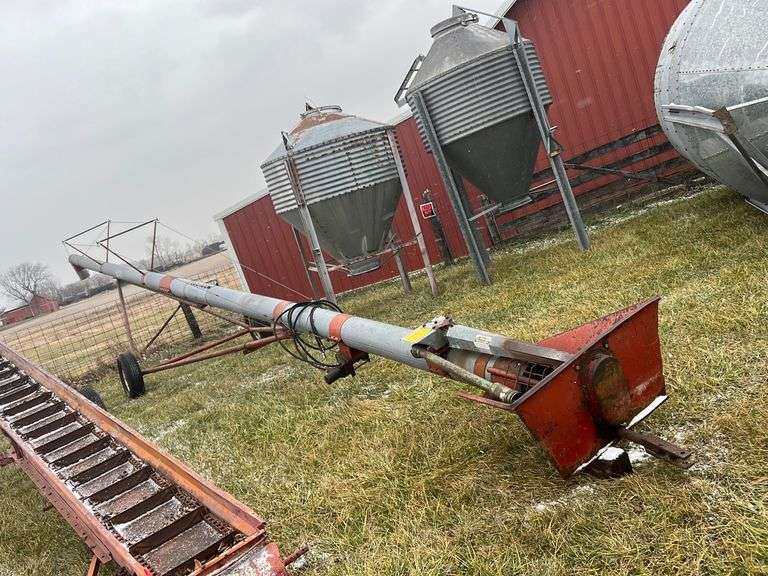 Cardinal Grain Auger 10”x58’ PTO drive hydraulic lift - Metzger ...