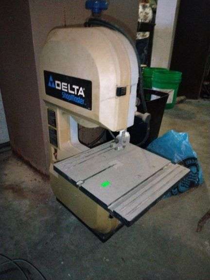 Delta Shopmaster verticle band saw - Metzger Property Services LLC