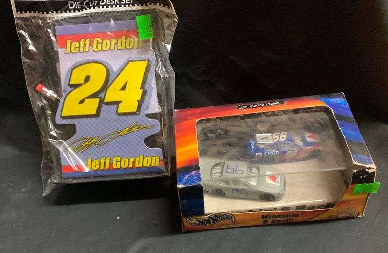 Jeff Gordon Die Cut Desk Set, NASCAR, Hot Wheels Racing, Wrenchin ...