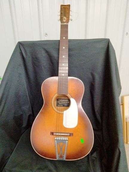 Paramount guitar - Metzger Property Services LLC