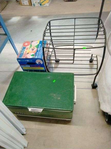 Coleman cooler, helium tank and stand - Metzger Property Services LLC