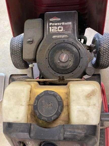 Toro wheel horse 12–32 XL riding mower with 38 inch deck runs - Metzger ...