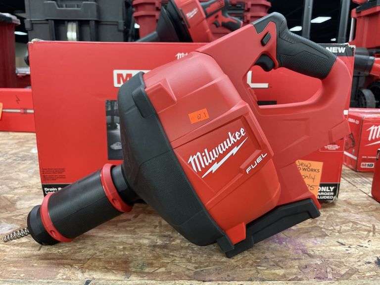 Milwaukee M 18 drain snake with cable drive Locking feed system model ...