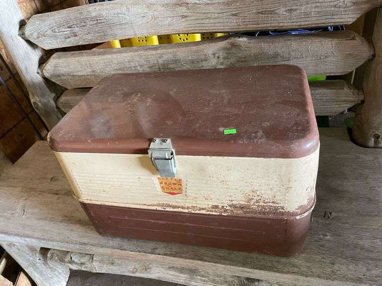 Vintage Little Brown Chest w/galvanized inside - Metzger Property ...