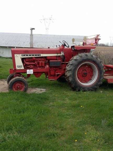 1964 Farmall 806 Diesel, WF, 9,487 hrs., 3 pt. - Metzger Property ...