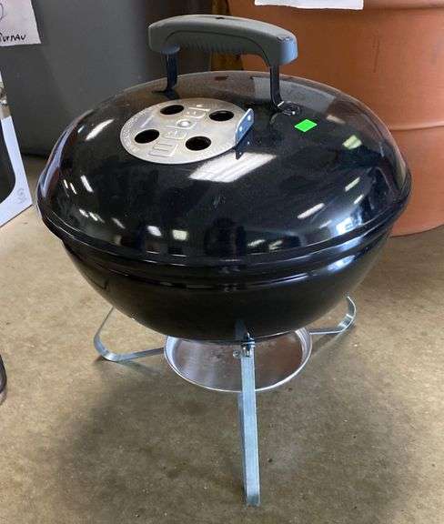 Weber table top grill - Metzger Property Services LLC