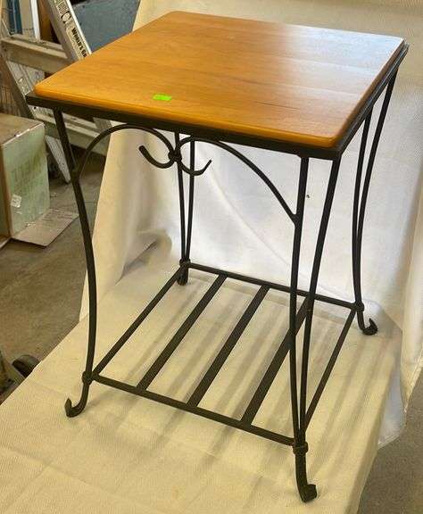 Longaberger Wrought iron end table 16 1/2” x 16 1/2” x 24” - Metzger ...