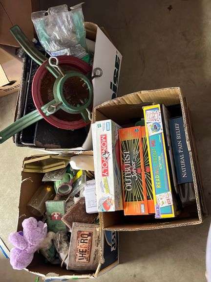 Board games, decorations, Christmas tree stand, paint pans - Metzger ...