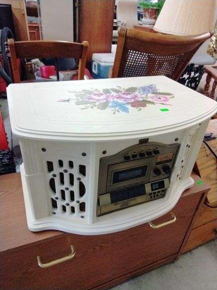 Modern phonograph with am/fm radio, cassette and Disk cd player ...