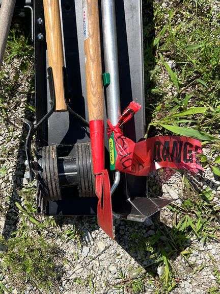 3 Pt. thatcher and garden tools - Metzger Property Services LLC