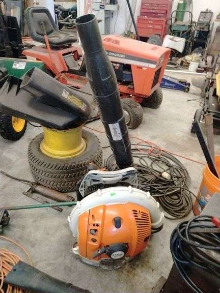 Stihl BR 550 backpack blower - Metzger Property Services LLC