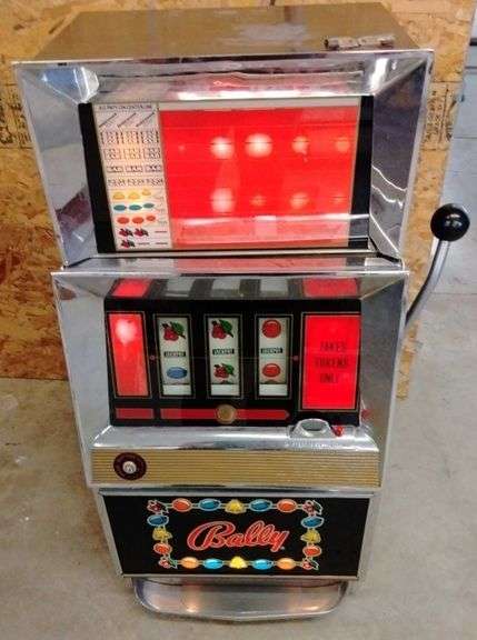 Bally slot machine, has key, lights up, coin op. - mechanism jammed ...