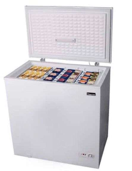 Magic Chef 7.0 cu. ft. Chest Freezer in White - Metzger Property Services LLC