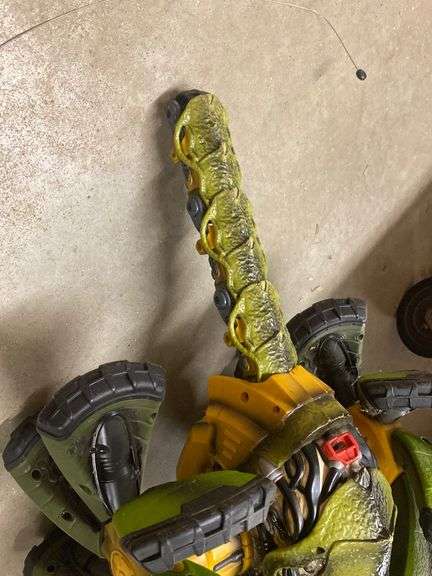 Shell Shocker remote control toy w/ remote, batteries and charger ...