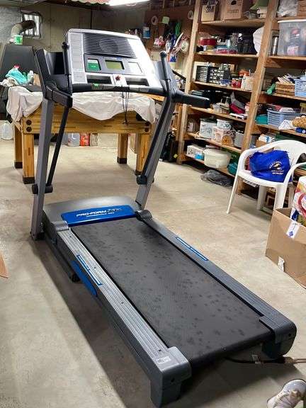 Pro-Form XP Crosswalk 580 treadmill - Metzger Property Services LLC
