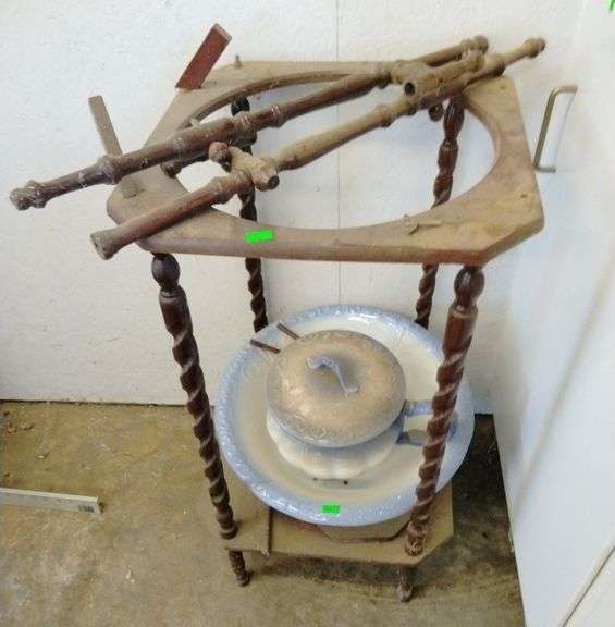 Wash stand, chamber pot, wash basin - Metzger Property Services LLC