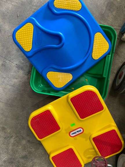 Little Tikes Lego table - Metzger Property Services LLC