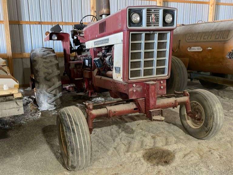 International Farmall 766 WF Tractor, diesel with 3 point hitch ...