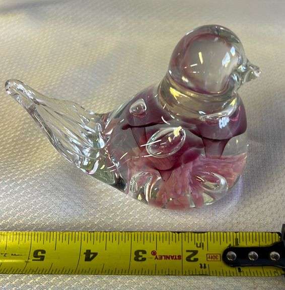 Prestige Art glass bird paperweight 1993 - Metzger Property Services LLC