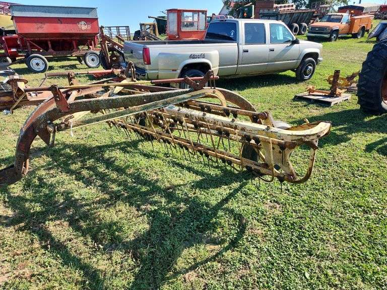 New Holland 256 rake - Metzger Property Services LLC