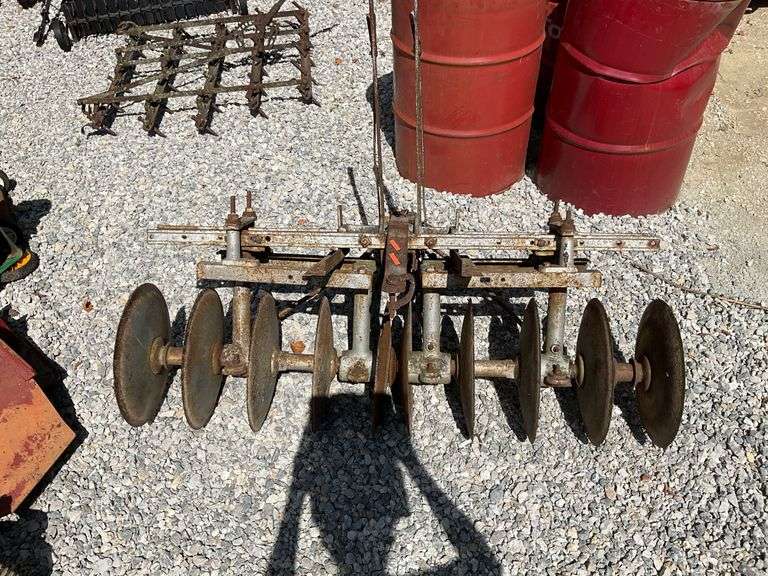 5' Single gang pull type disc - Metzger Property Services LLC