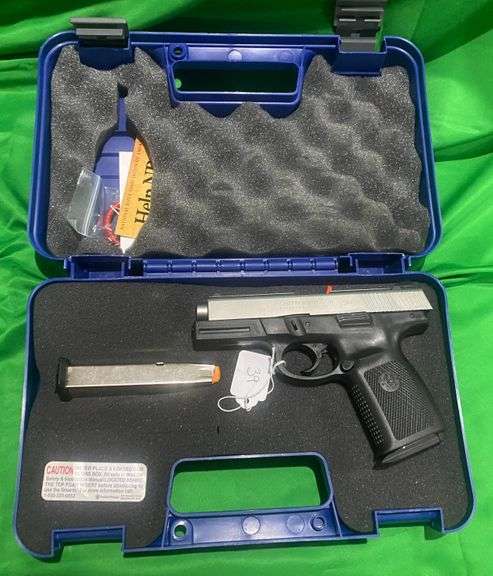 Smith & Wesson .40 cal. semi auto - Metzger Property Services LLC