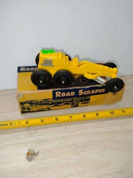 Hubley Road Scraper with rubber wheels box included - Metzger Property ...