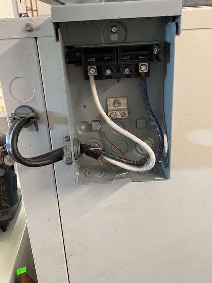 Bryants Geothermal furnace with plastic base - Metzger Property ...