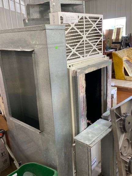 Bryants Geothermal furnace with plastic base - Metzger Property ...