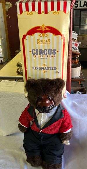 Raikes Bears Circus collection, ringmaster, with box and paperwork (box ...