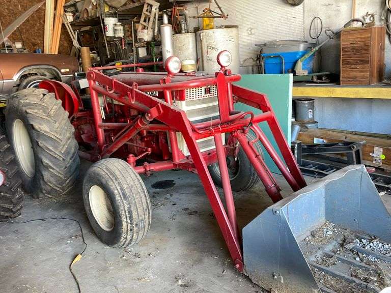 International 340 tractor with loader, fast hitch, 1593 actual hours ...