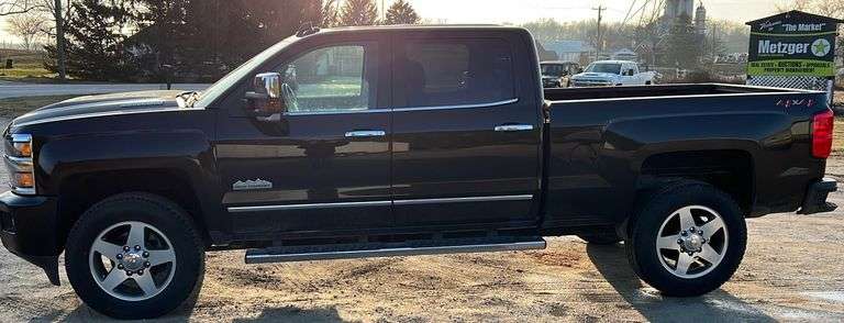 2019 Chevy Silverado 2500 High Country. 6.6 Duramax Diesel. Has 129,636 ...