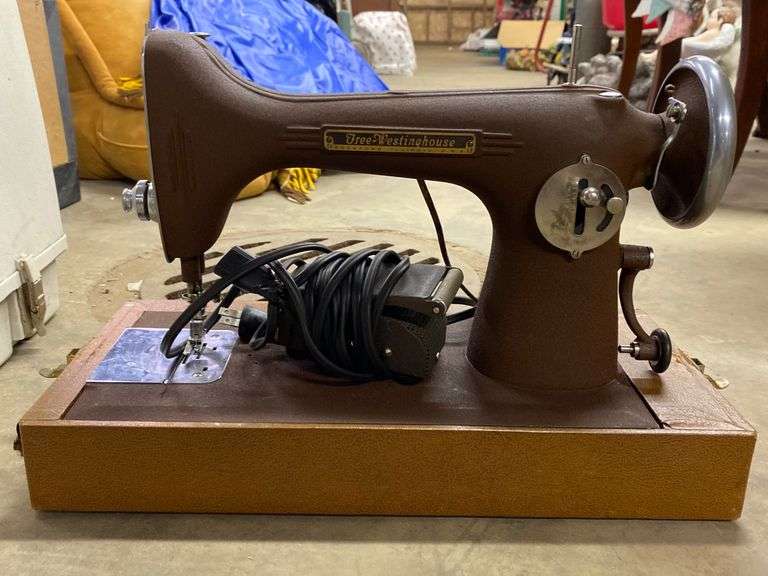 Vintage Free-Westinghouse Sewing Machine #NLR639552 with foot pedal and ...