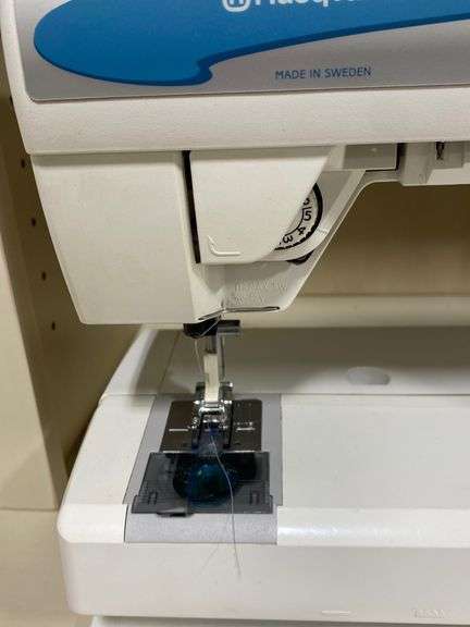 Husqvarna Viking Victoria Sewing Machine with foot pedal - Metzger ...