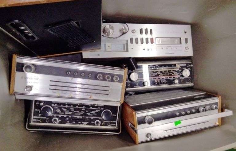 Hacker Sovereign Radios, Realistic 8-track player - Metzger Property ...