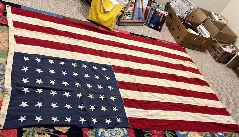 Cloth American flag 53x90" - has 2 small holes - Metzger Property ...
