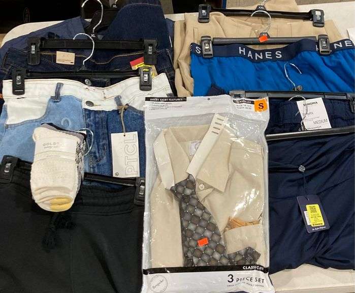 Clothing assortment Mens, Womens, etc assorted sizes 10 pieces ...