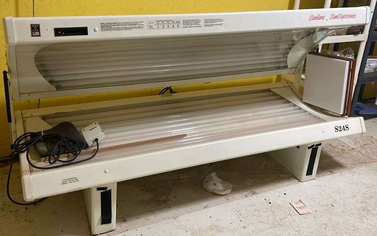 Suntana Sun Systems S24S Tanning Bed (condition unknown) - Metzger ...