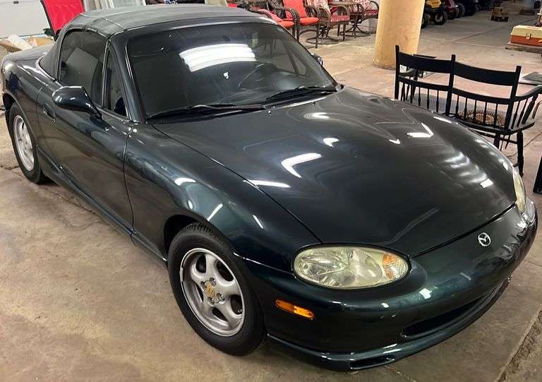 3.2.23 -- THE PAULA AHLFELD ESTATE ONLINE ONLY AUCTION! 1998 MAZDA ...