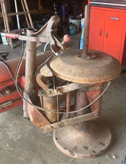 Big four industries model PT 60 Tire Changer , no model number ...