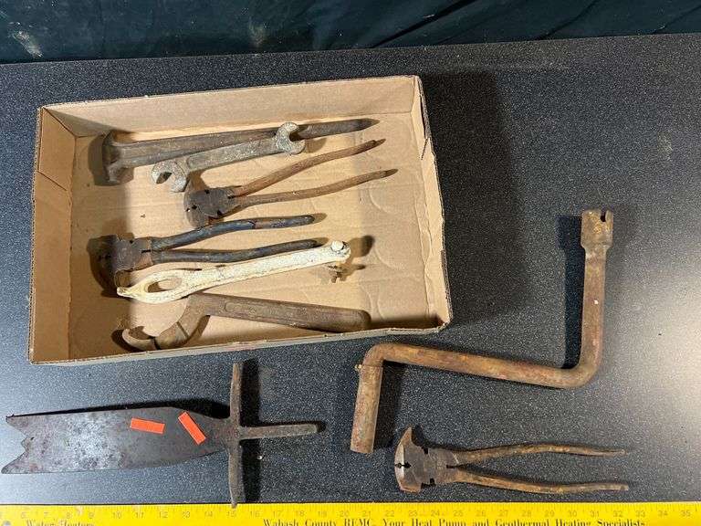 Hand Crank, Primitive Tools - Metzger Property Services LLC