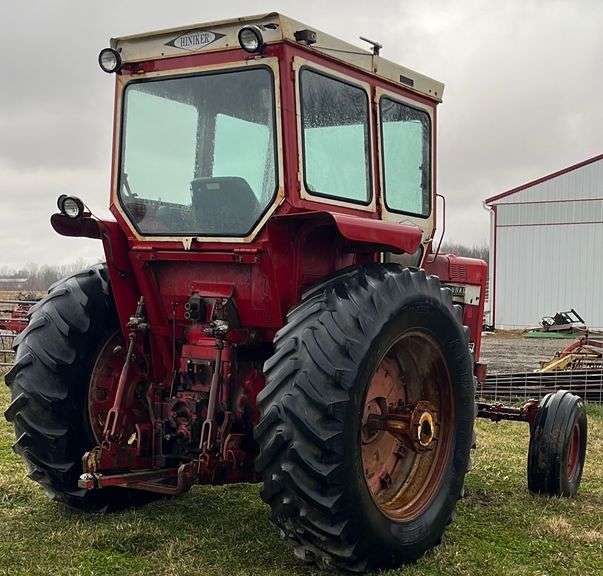 International 856 diesel, wide front, fast hitch; - Metzger Property ...