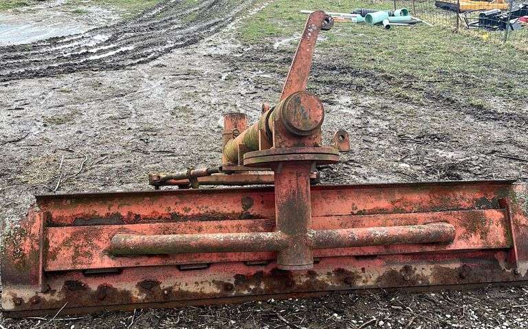 9ft 3pt grader blade - Metzger Property Services LLC