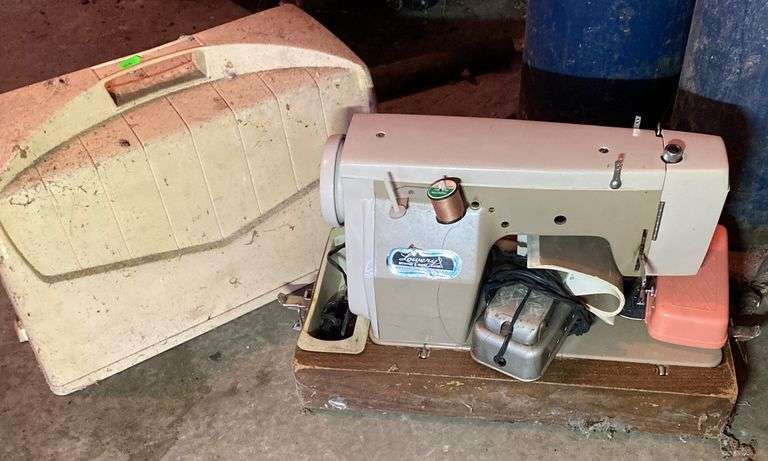 Kenmore 600 portable sewing machine - Metzger Property Services LLC