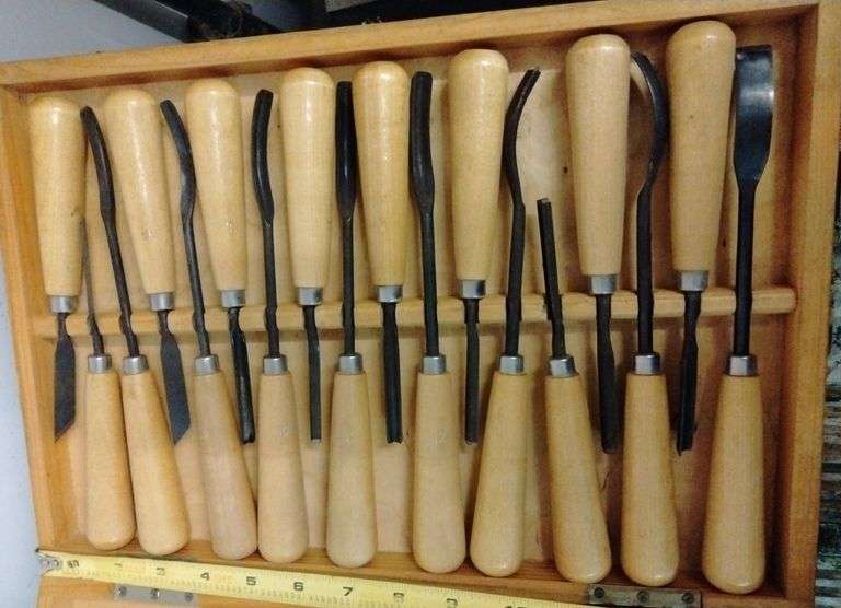 Wood handled carving tools with wood case - Metzger Property Services LLC