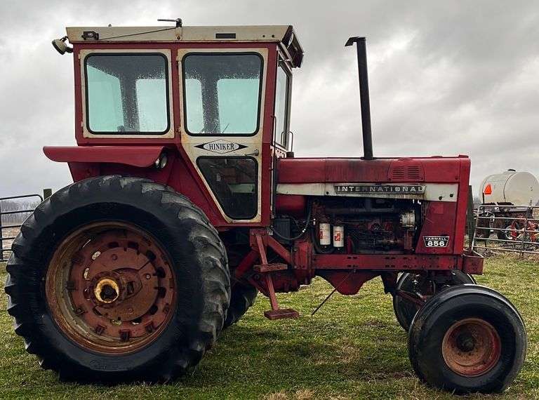 International 856 diesel, wide front, fast hitch; - Metzger Property ...