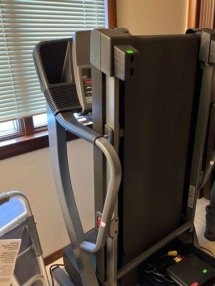 Proform 540s treadmill with heart rate control - Metzger Property ...